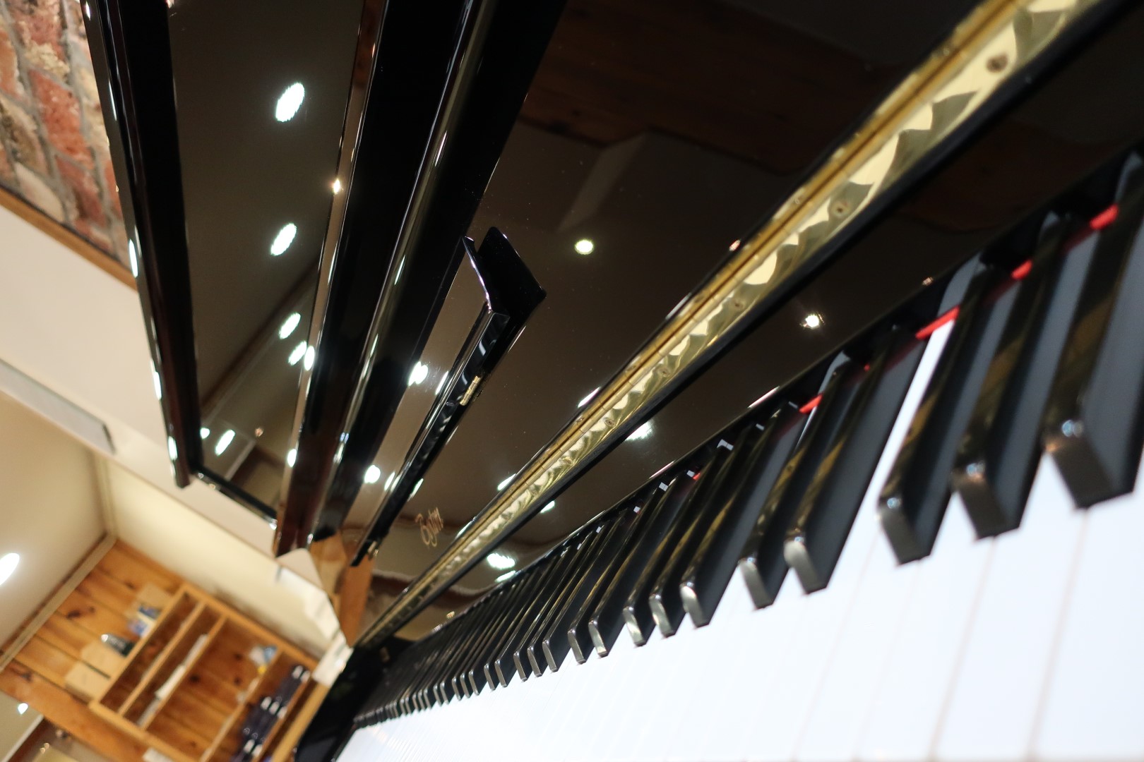 Boston Up 118-E - L'Atelier du Piano